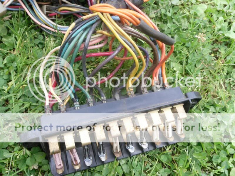 Fuse box pic request - Lada Spares UK™ - T: 078 7638 7069 E: tom@lada ...