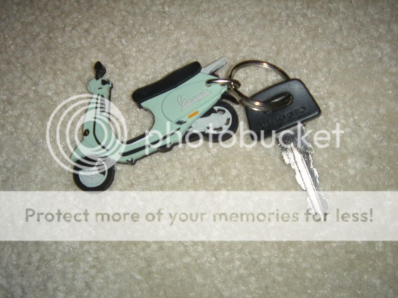 Modern Vespa : Show your key chain